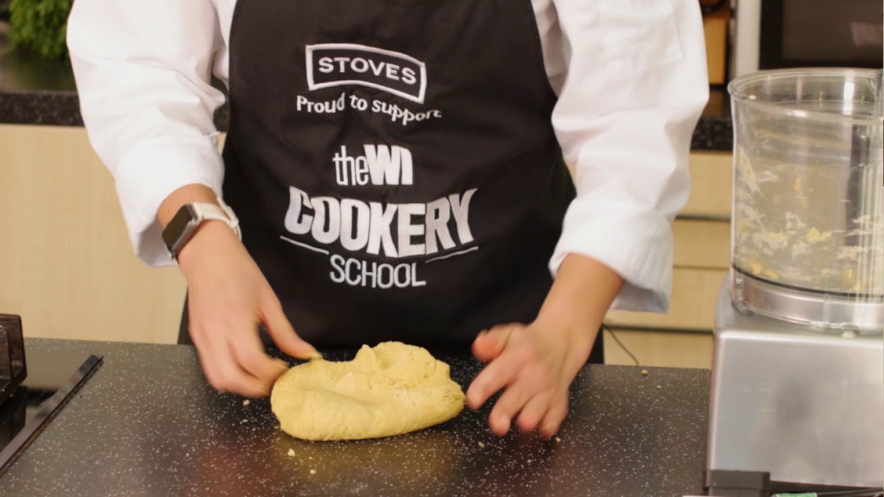 The WI Cookery School presents WI Cooks: Pasta - YouTube