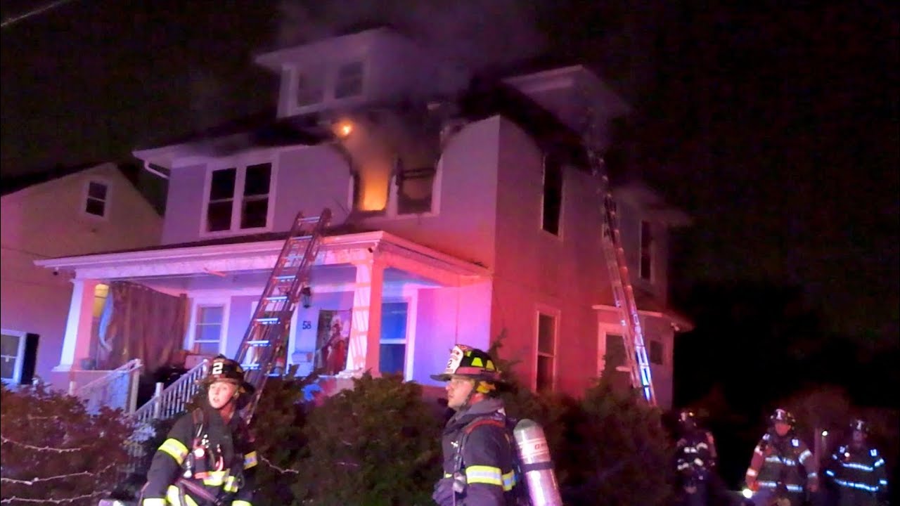 Wayne NJ Fire Dept operates at a 2nd Alarm Fire at 58 VanDuyne Ave. 4/4 ...
