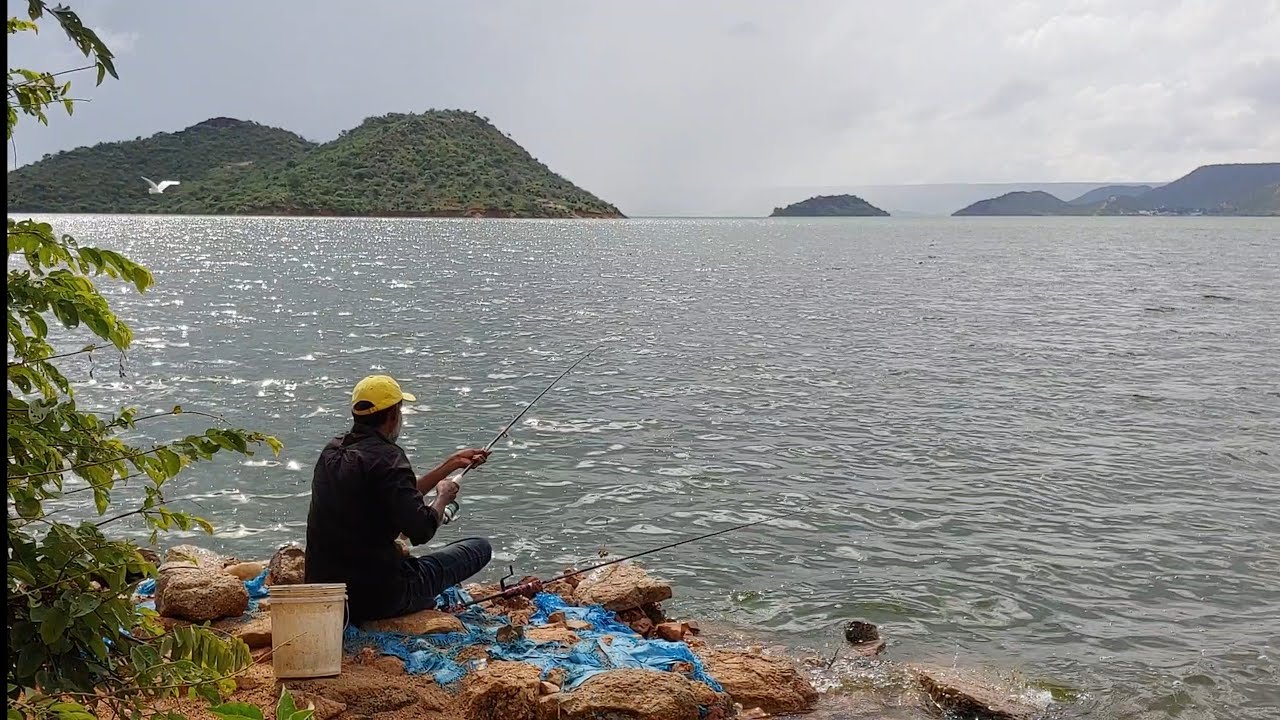 Nagarjuna sagar || fishing || Rohu fish catch with || Gucha gal ...