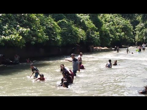 INDAHNYA WISATA PEMANDIAN PANTAI SENTABI GROUP - YouTube