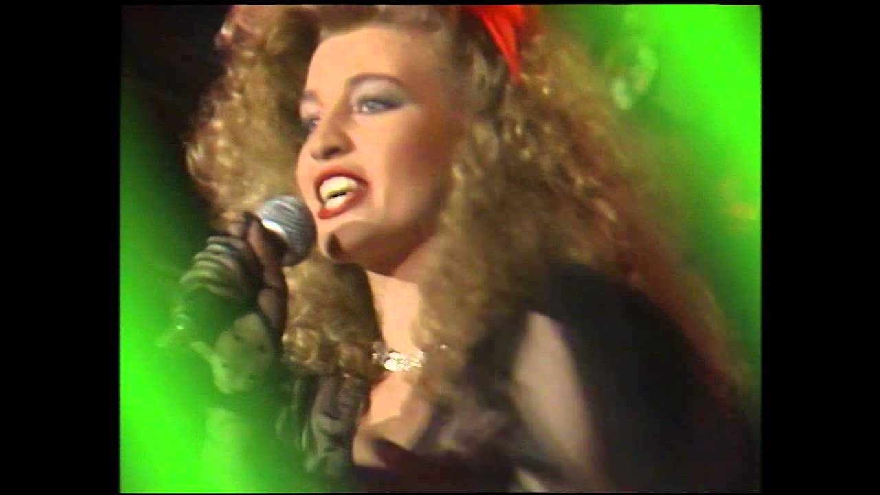 Danuta "Touch My Heart" - YouTube