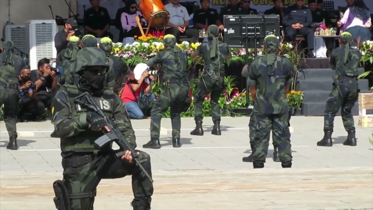 TIGER PLATOON PGA - Persembahan sempena ROAD MARCH Peringatan Hari ...