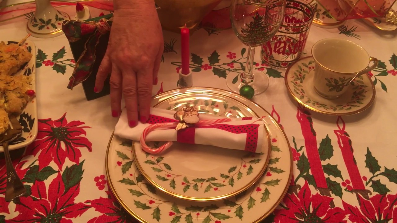 Vintage Christmas dinner table - YouTube
