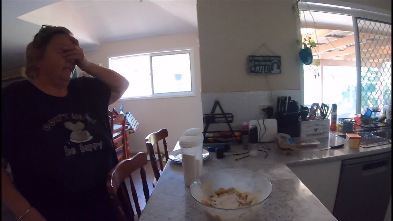 COOKING FOR KYMMY A BOGAN BRUNCH - YouTube
