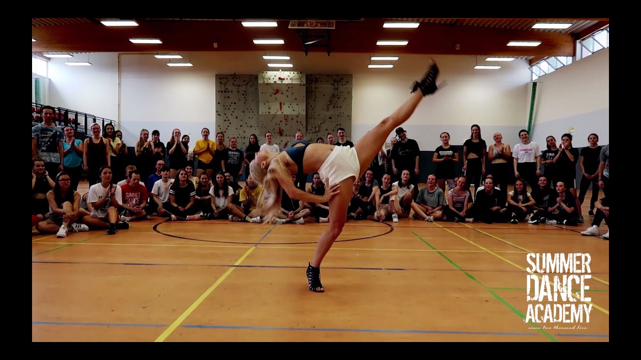 WATCHACHA | FRAULES | SUMMER DANCE ACADEMY - YouTube