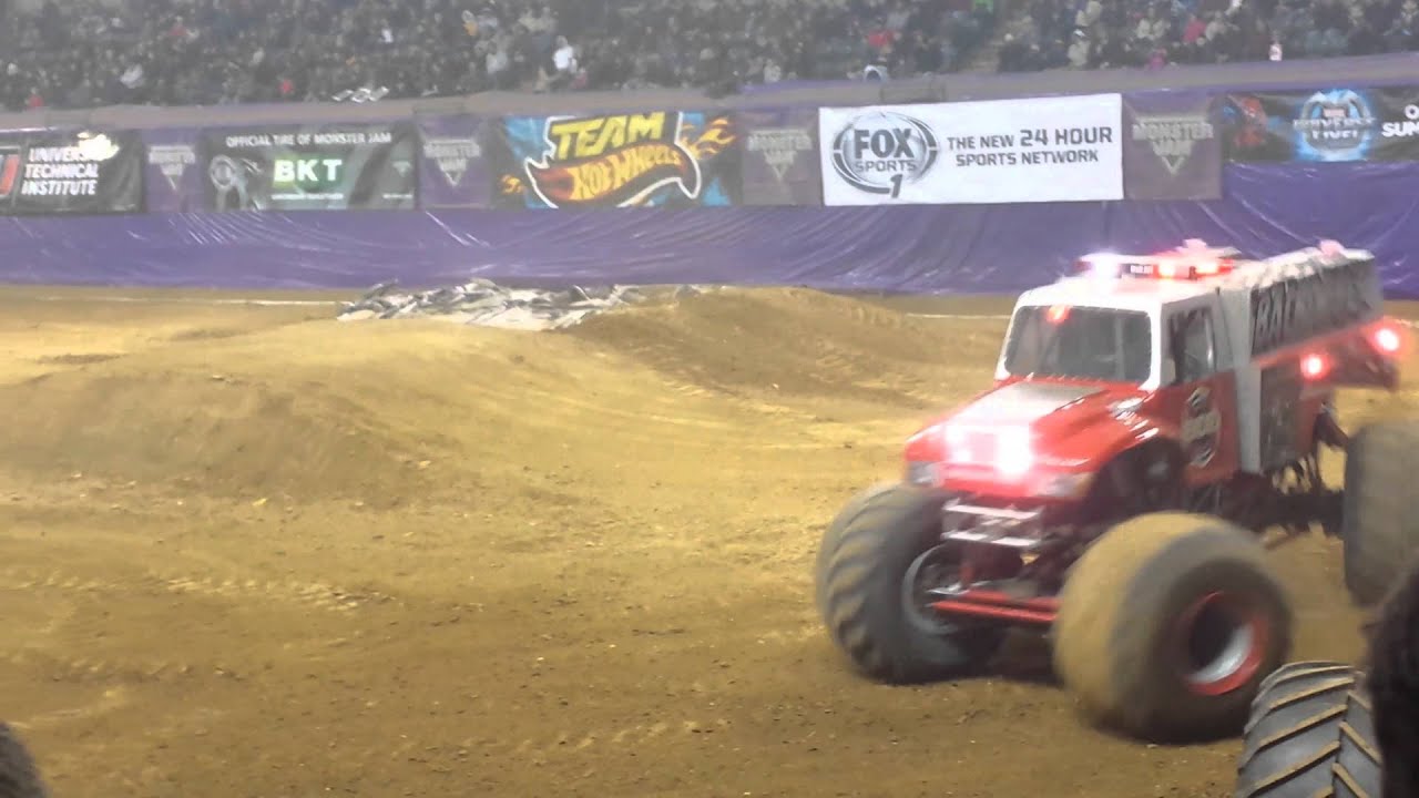 Backdraft - Monster Jam 2014 - YouTube