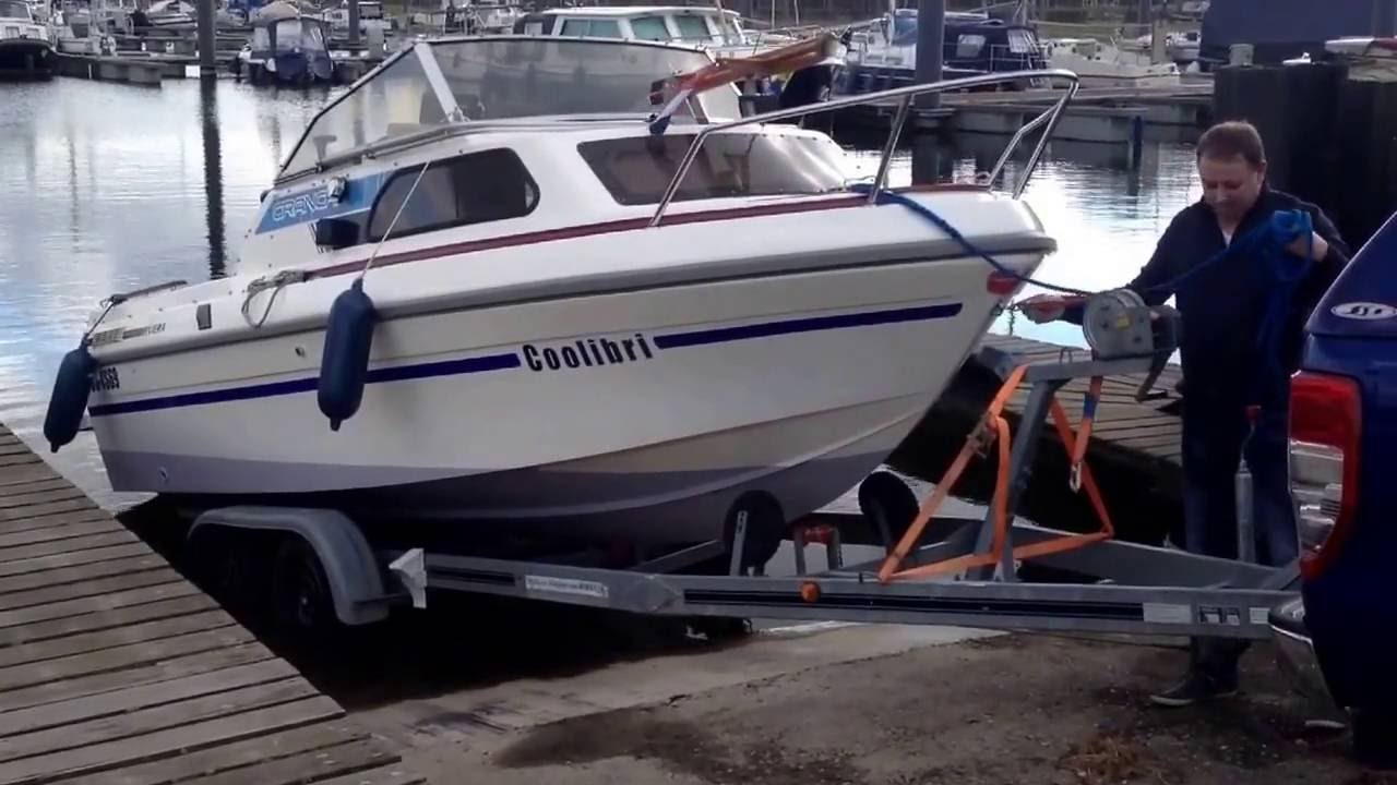 Cranchi Riviera - YouTube