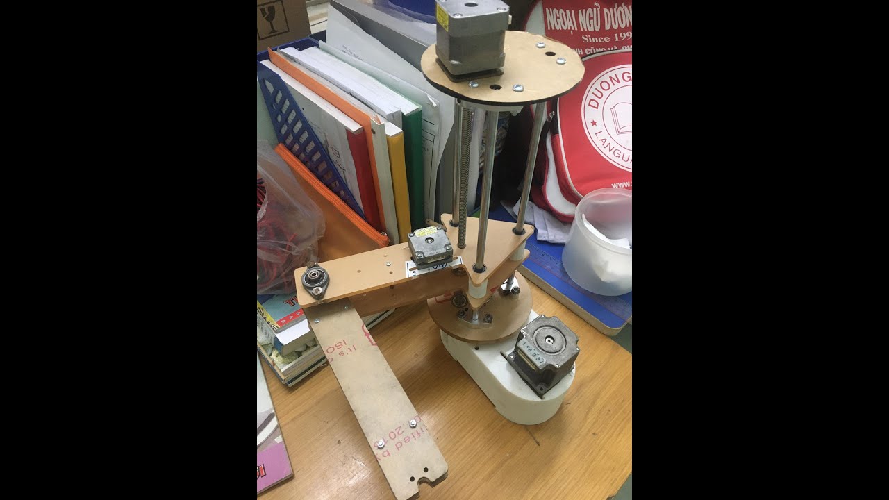 Robot Caro - YouTube