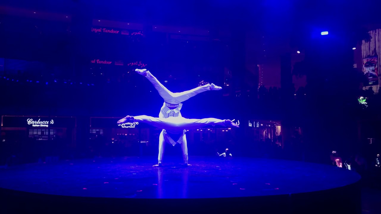 ACRO DUO MALES - YouTube