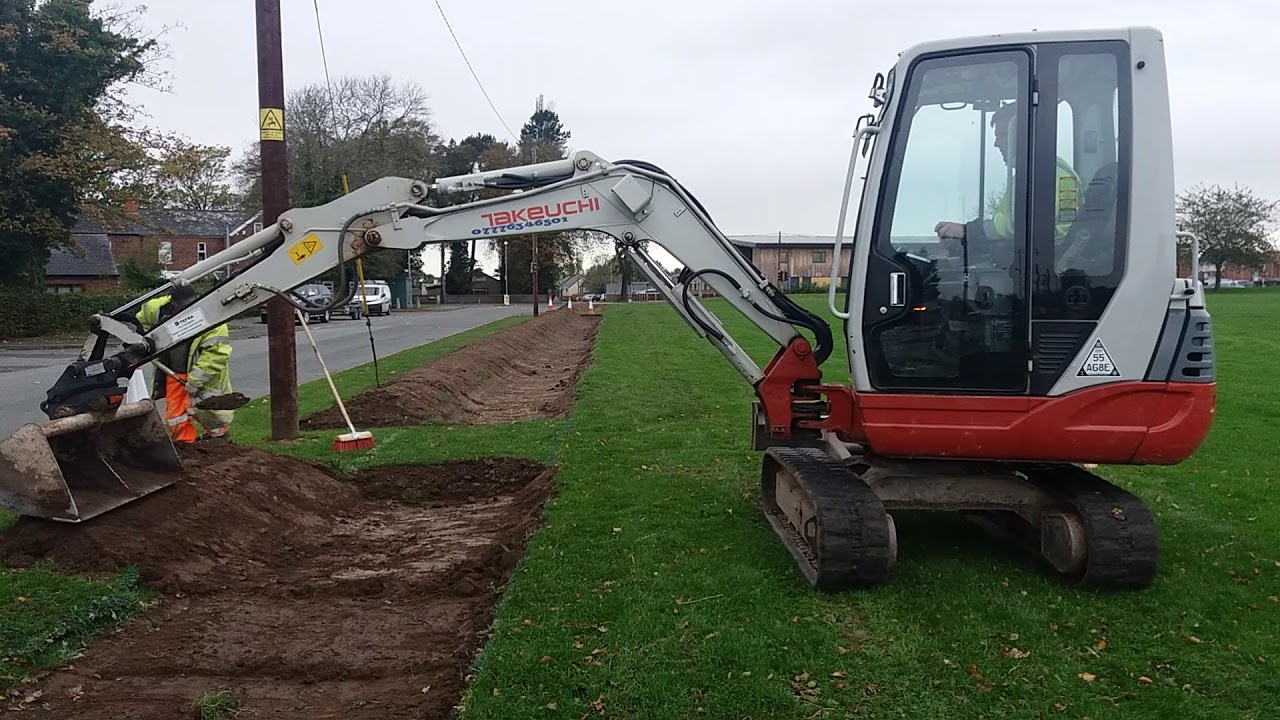 Work to keep off travellers at Buckley Common begins - YouTube