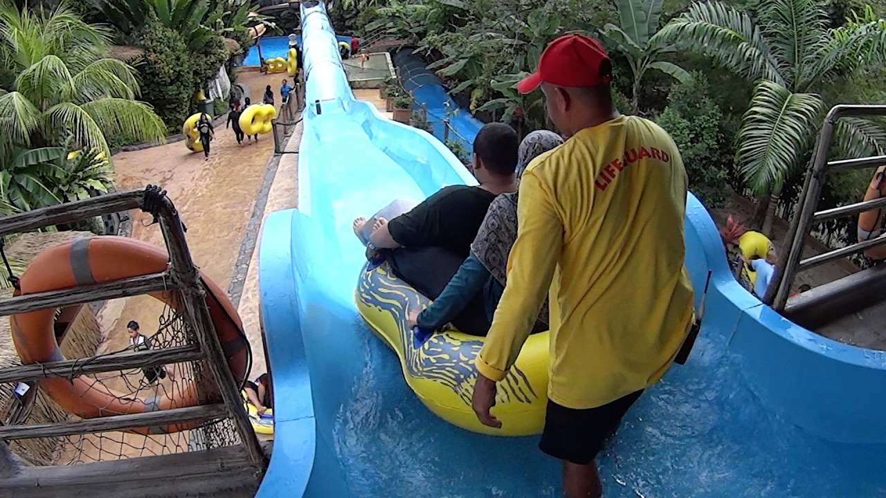 Monsoon Water Slide at Wet World Water Park - YouTube