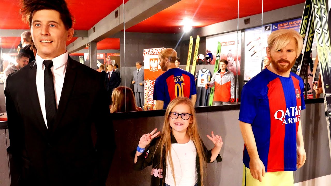 SPOTKAŁAM ROBERTA LEWANDOWSKIEGO I LEO MESSI * clickbait prank ...