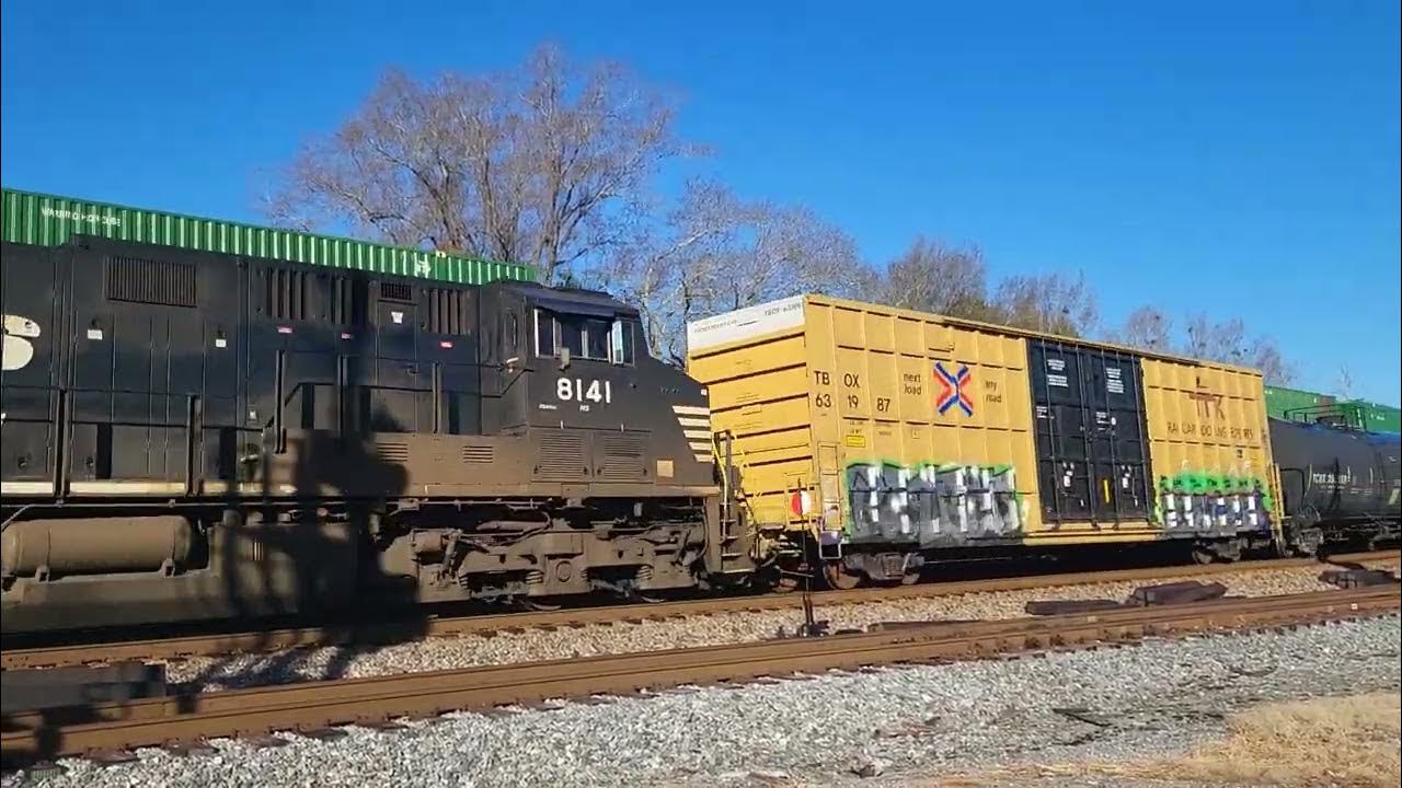 TRAIN RACE! NS 4056, NS 8179 and NS 6980, NS 8141! - YouTube