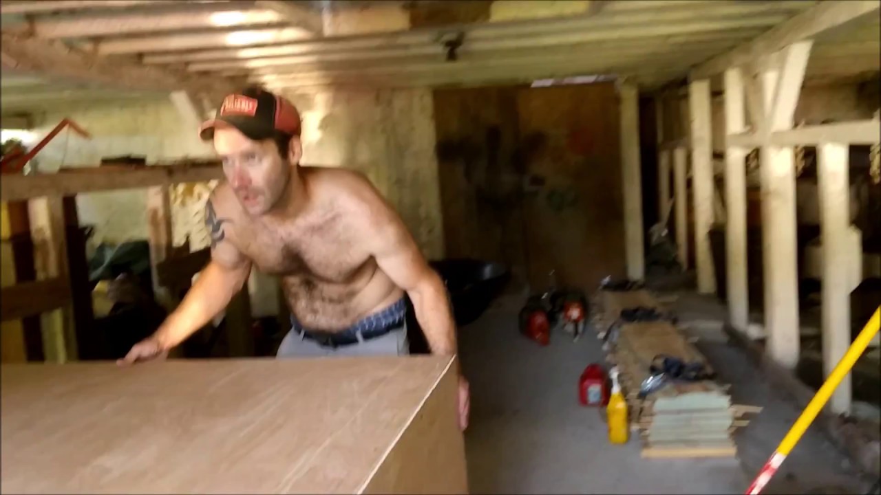 How To Make A Large Refrigerator For Crabbing Bait - YouTube
