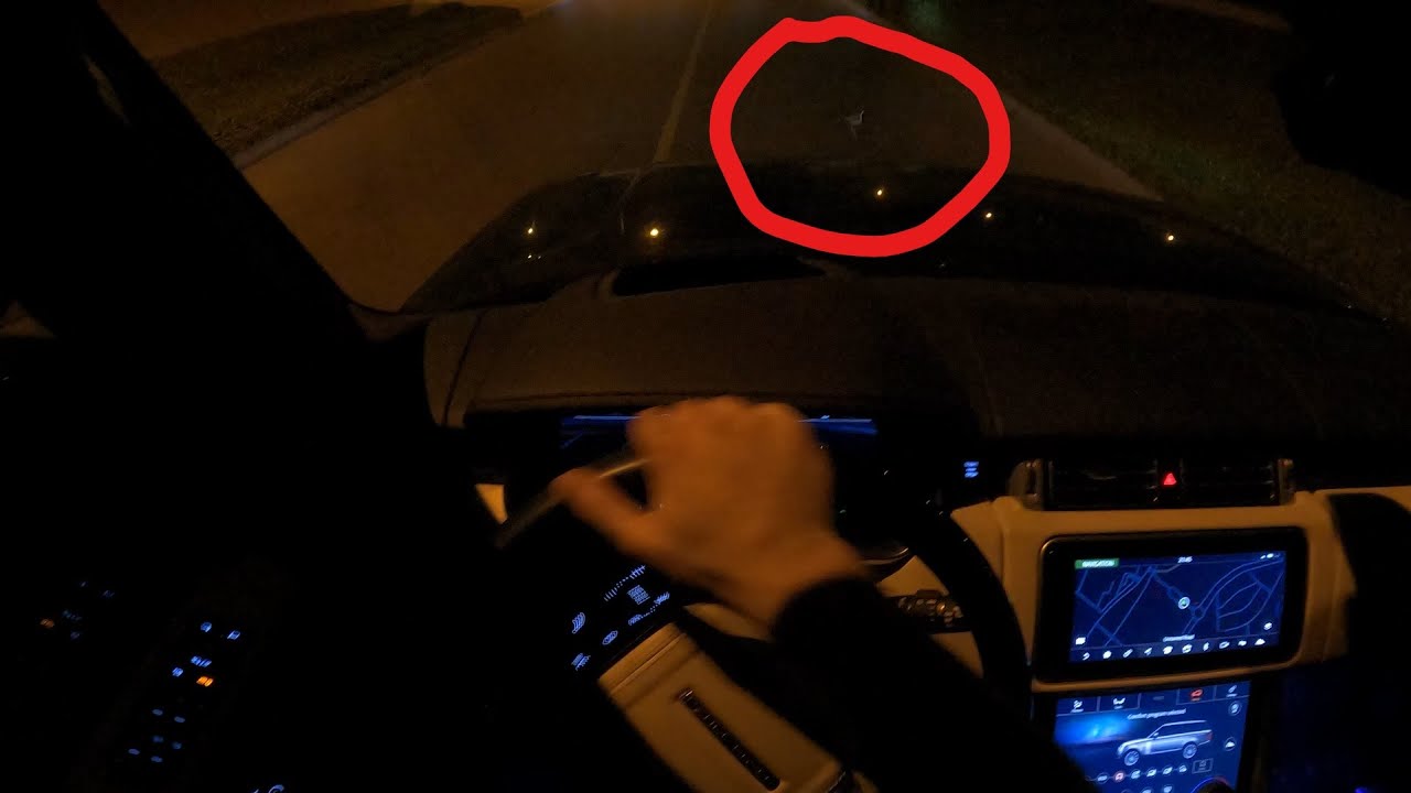 The New Land Rover Range Rover Vouge Long 2021 Test Drive at night ...