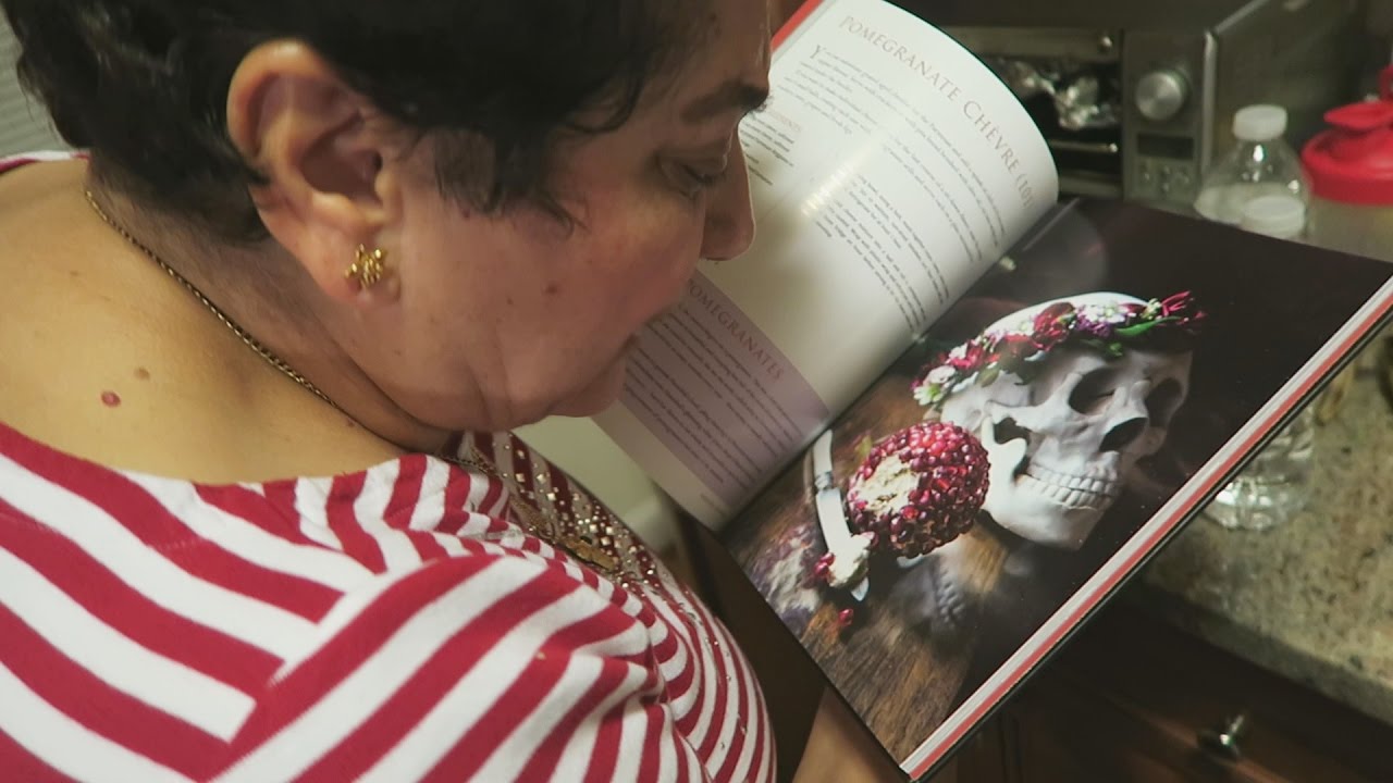 Angelo's Mom Reviews Ruby Tuesday Double Decker Chicken & Gets New ...