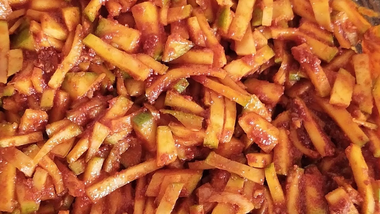 Cut Mango Pickle | Mangacurry - YouTube