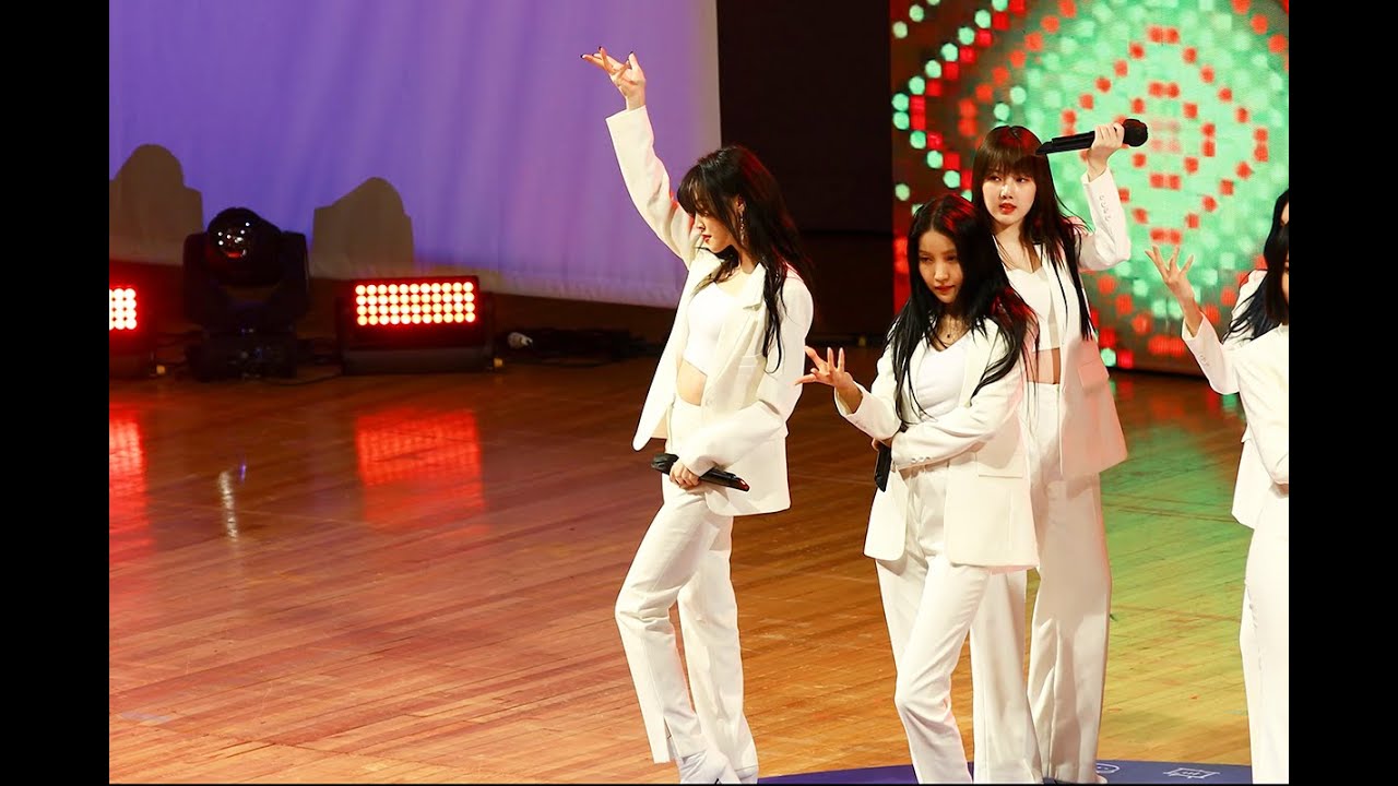 210116 여자친구(GFRIEND) 유주(YUJU) 애플(Apple) 직캠 - YouTube