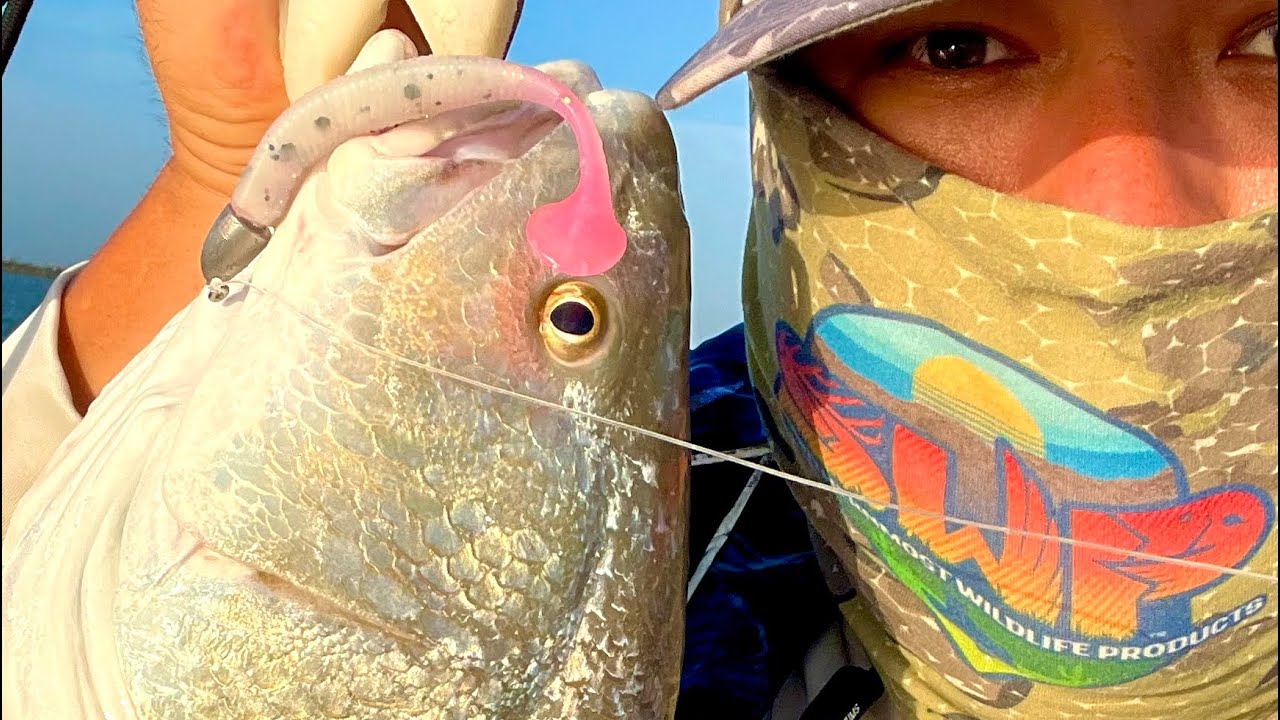 Texas Made Lures “Passion Fruit” slams 956 Bull Red Fish 🎣 - YouTube