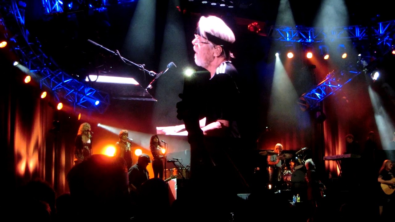 Bob Seger The Famous Final Scene - YouTube