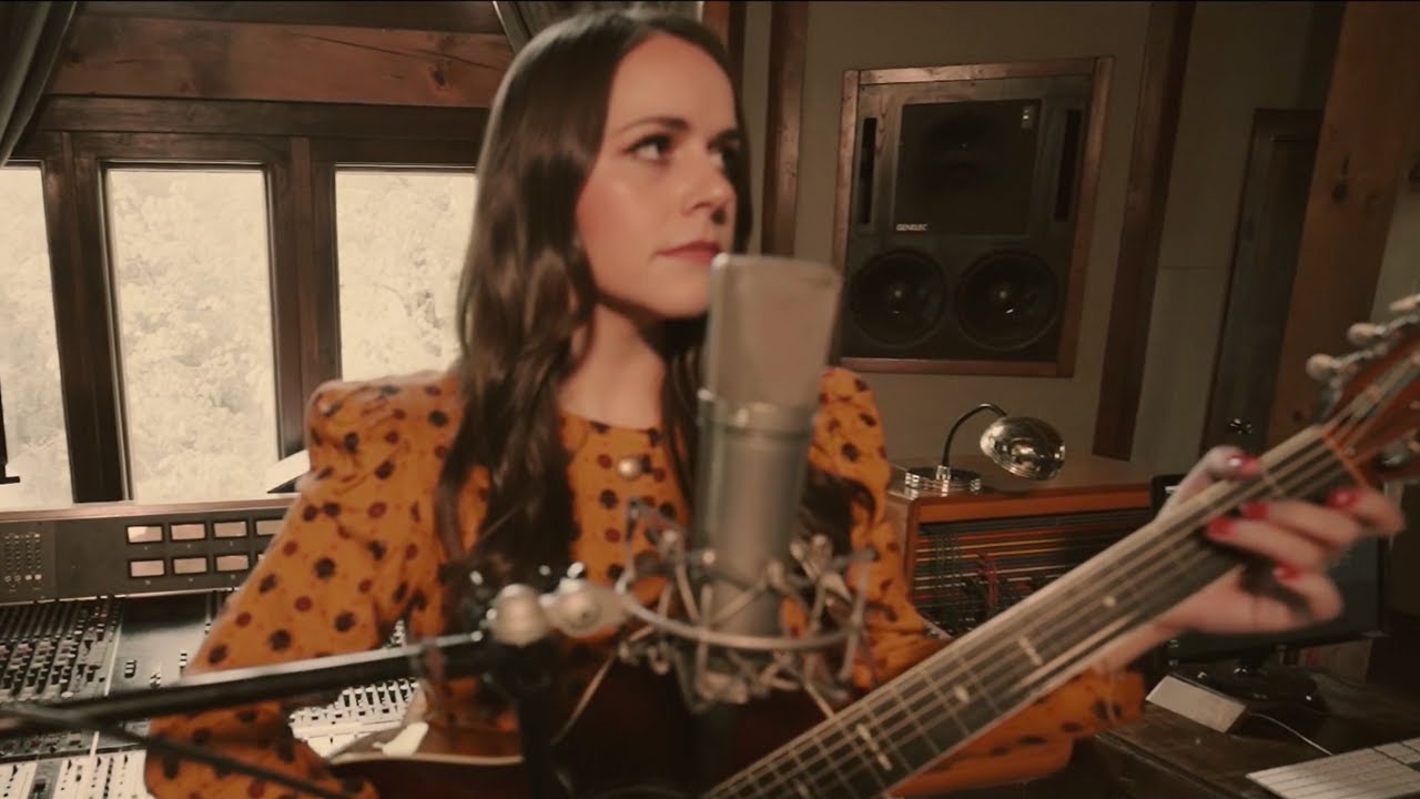 Not Mine (OFFICIAL VIDEO) - Taylor Rae - YouTube