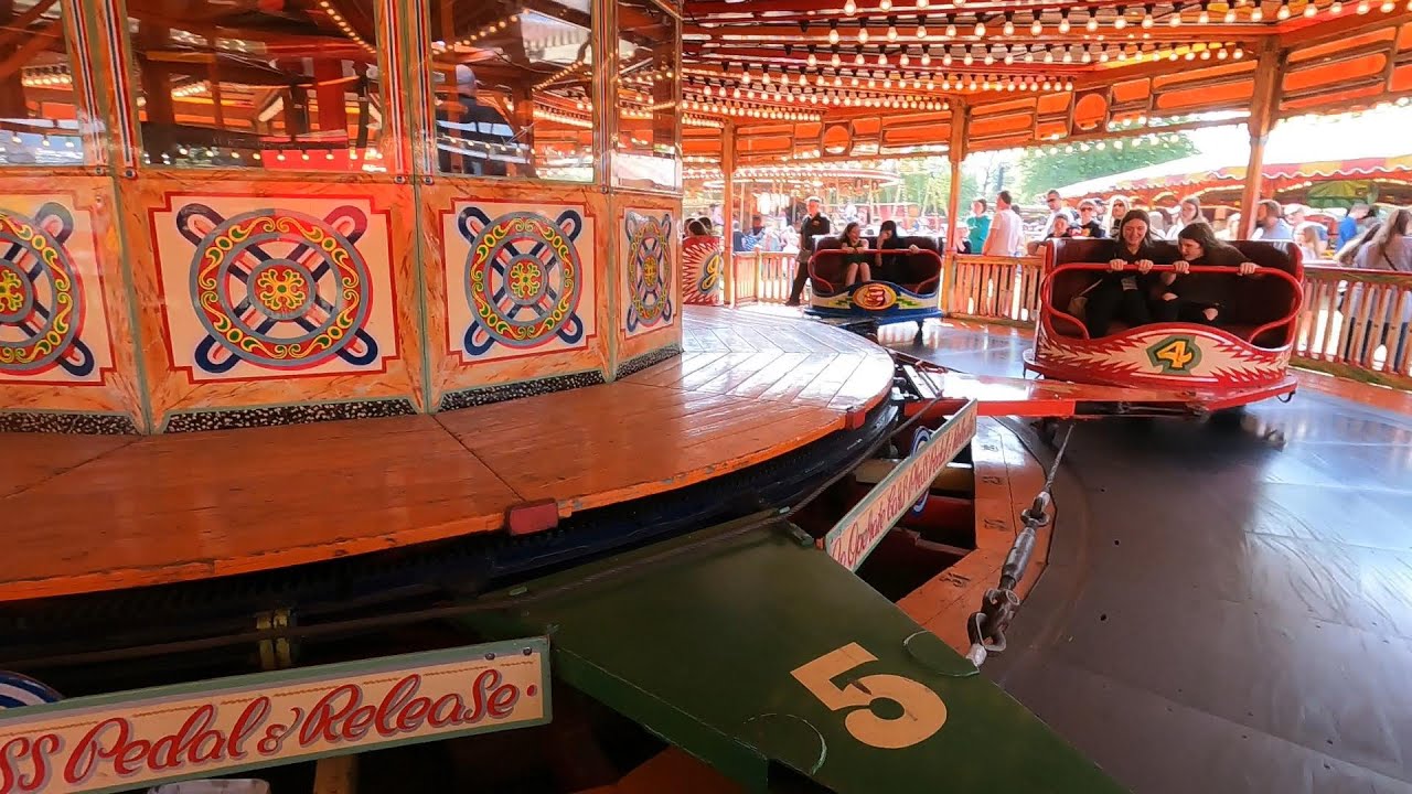 Lightning Skid (on-ride) - Carters Steam Fair, Pinkneys Green ...