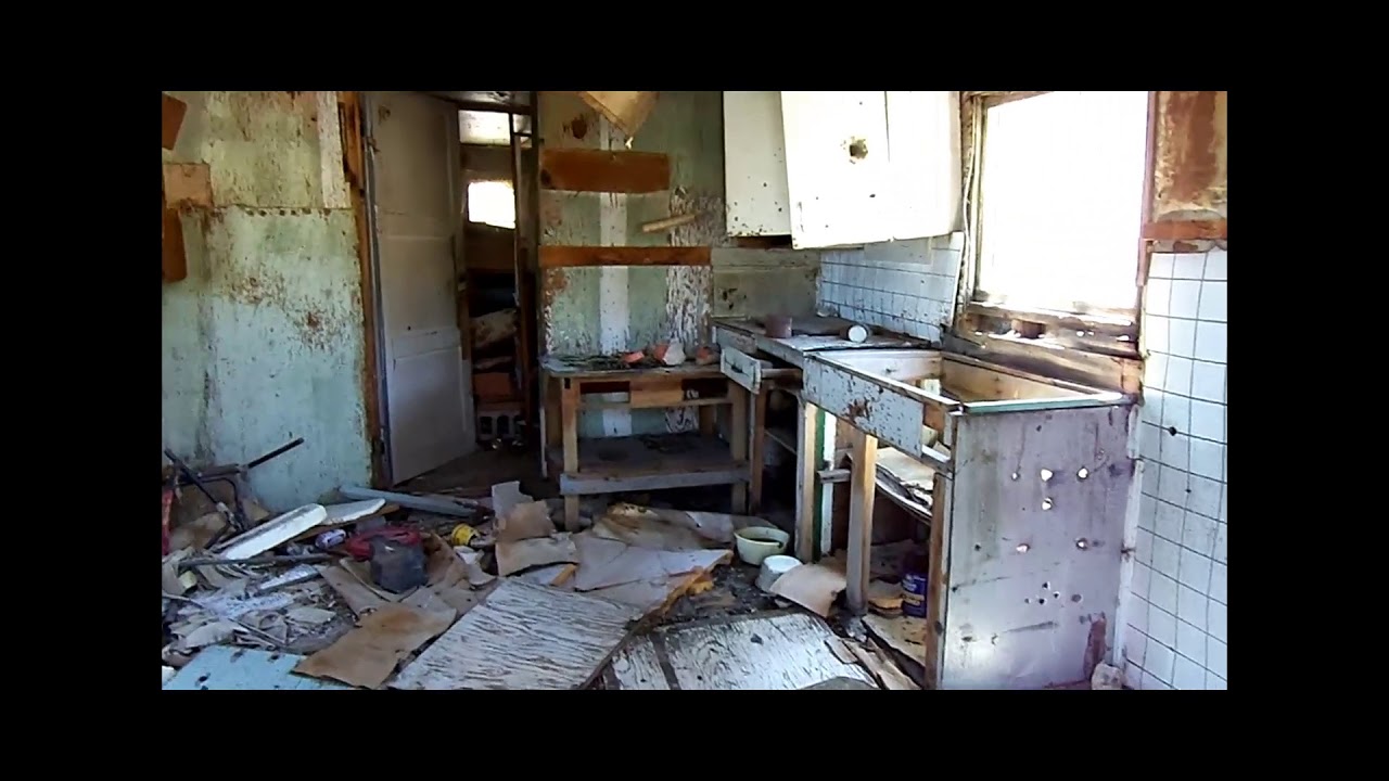 Mining in Dixie Valley, Nevada--buildings, mine, prospects - YouTube