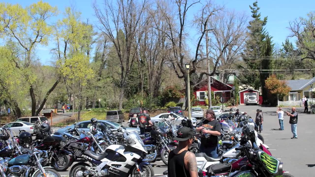 First Annual Halo Halo Valley Run - YouTube