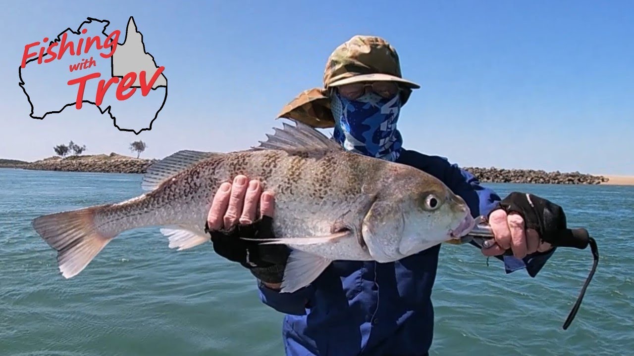 Fishing the River mouth with Mick - YouTube
