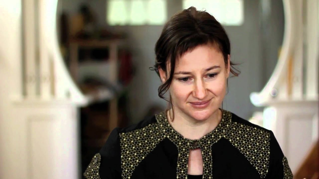 Fiona Roake sings How to Sail - YouTube