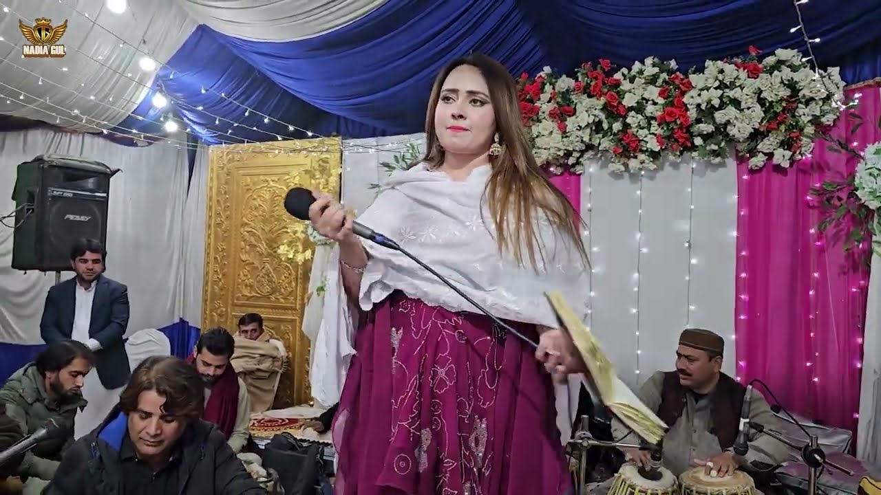Nadia Gul New Live Song Khanjar 2025 - YouTube