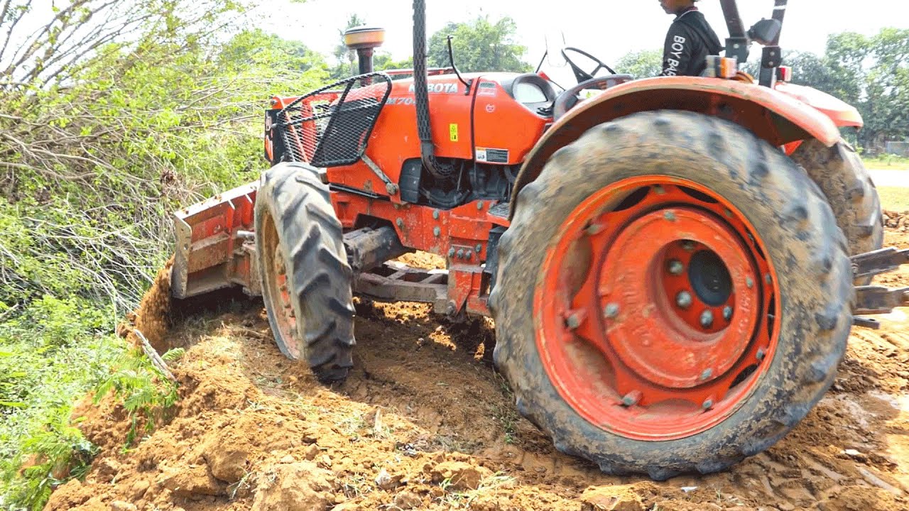 @Greate Moving Dirt Land With Kubota M7040SU Tractor, Commercial ...