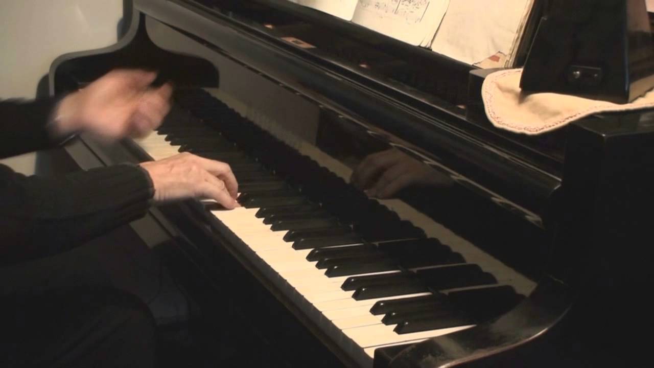 R. Schumann "mignon" da album per la gioventù op. 68 - YouTube