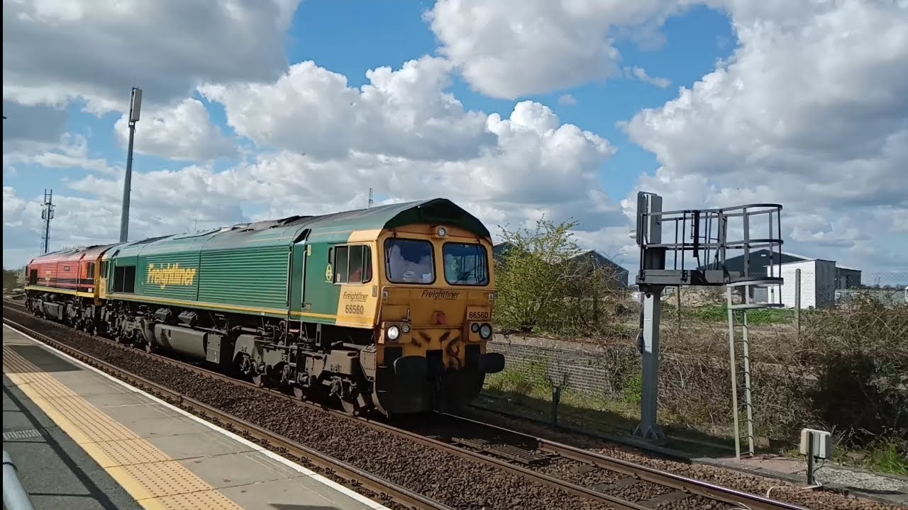 Double class 66's at Kennett | 66560 + 66509 - YouTube