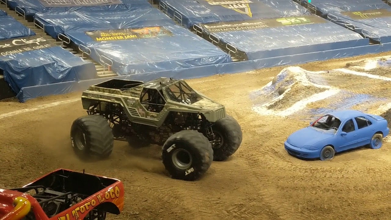 Monster jam at Milwaukee 2019 Kayla Blood in Soldier Fortune racing ...