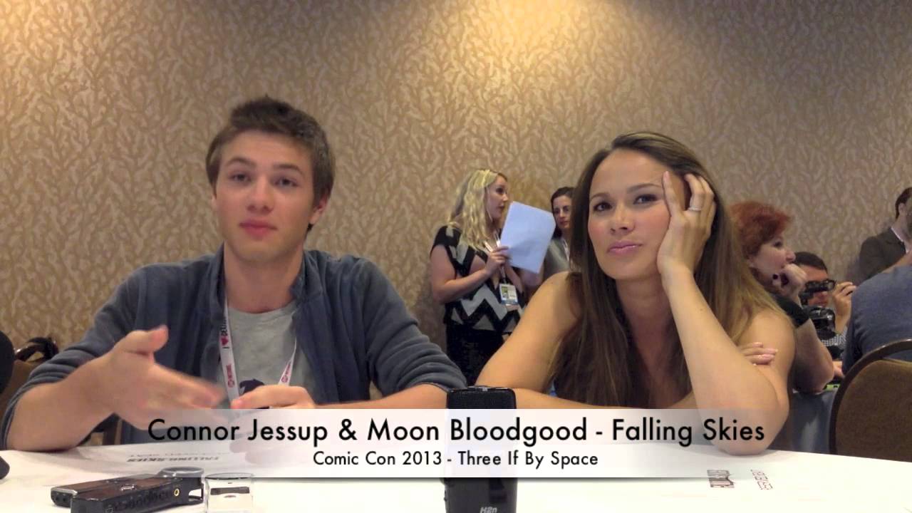 Comic Con News: Connor Jessup and Moon Bloodgood Talk Falling Skies ...
