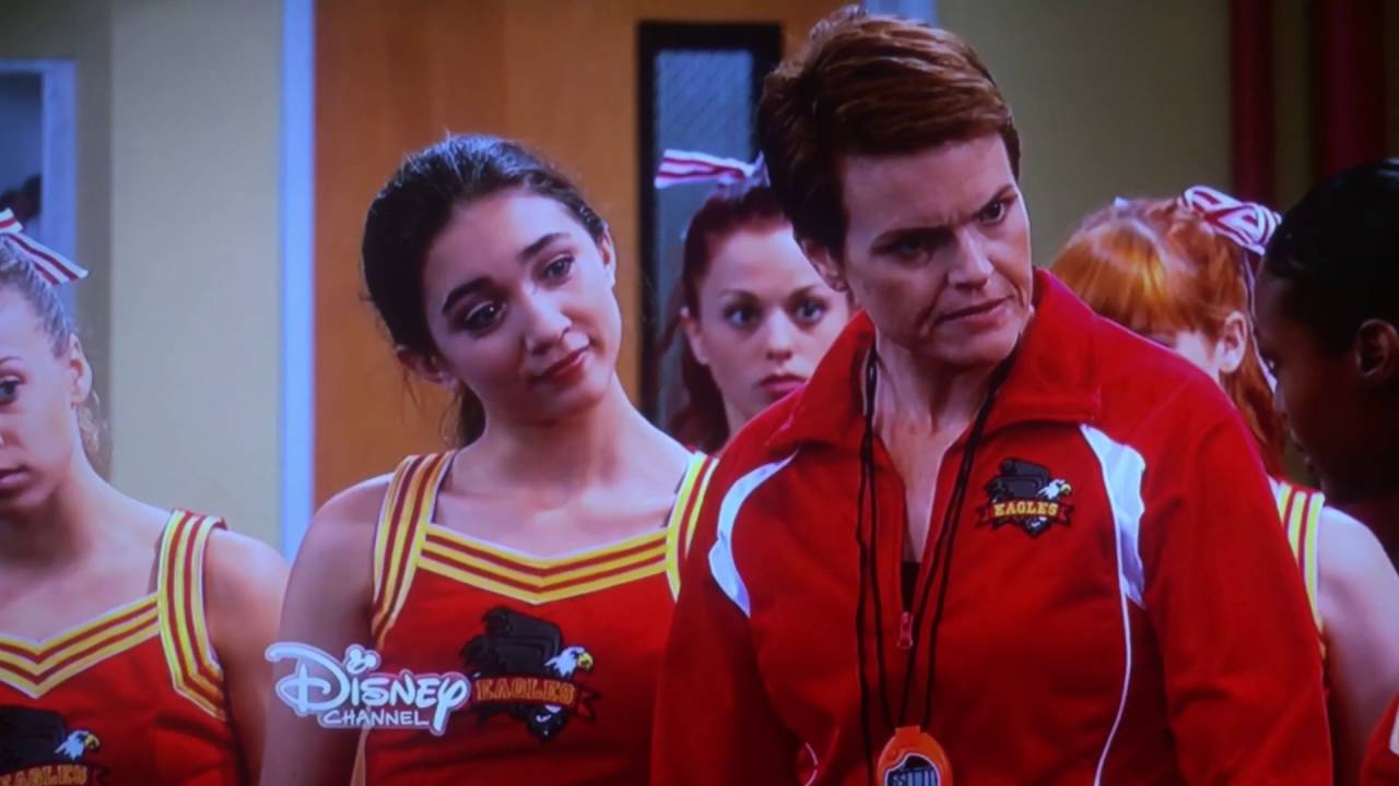 Girl Meets World Riley makes the cheerleader team - YouTube