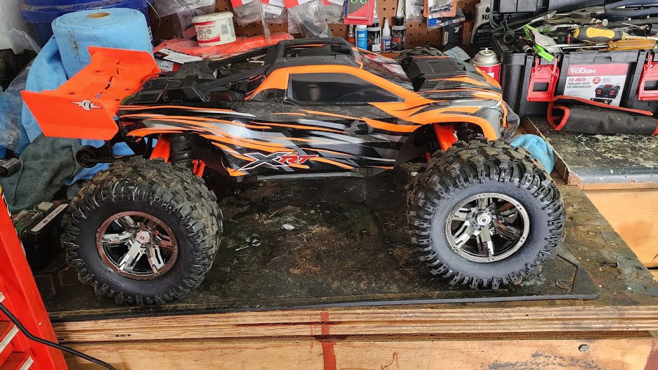 Traxxas XRT - Savox Monster Servo -caslte BEC 2.0 - M2C hub extensions ...