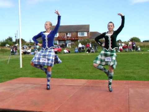 Highland Fling At Mey Highland Games 2009 - YouTube