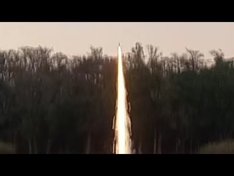 KHp 140-4-c lifting a monster 2.80 pound rocket - YouTube