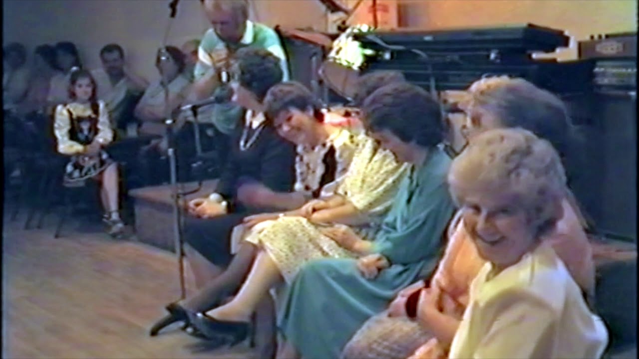 Glamorous Granny's Competition Peter Oliver's Lounge, Ardara 1988/89 ...