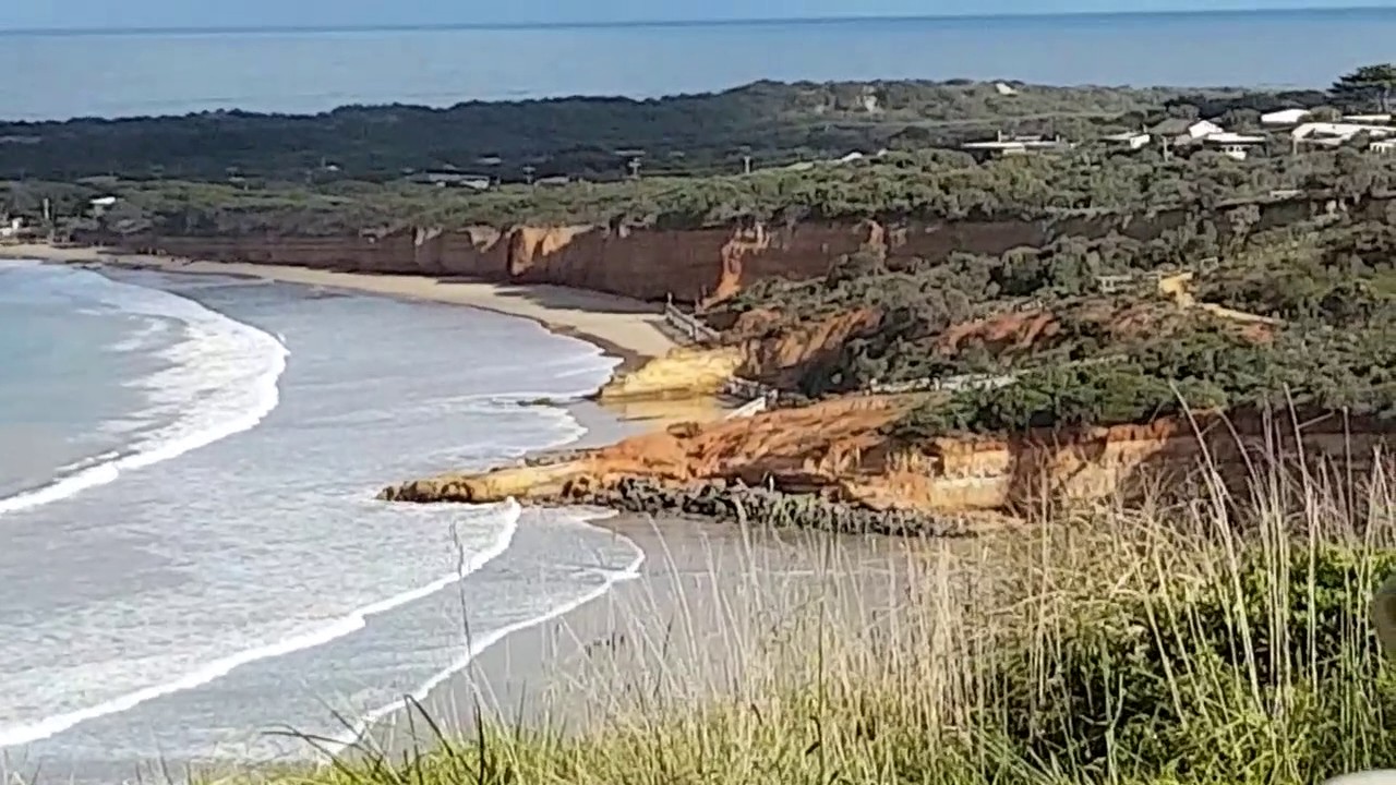 Anglesea, Airey's Inlet, Distillery Creek in the Otway - YouTube