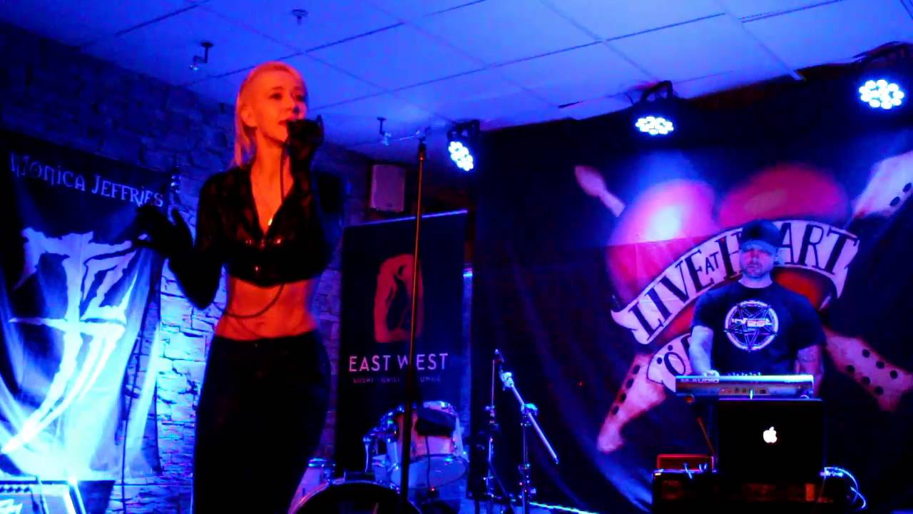 Monica Jeffries - Drowning in love - YouTube