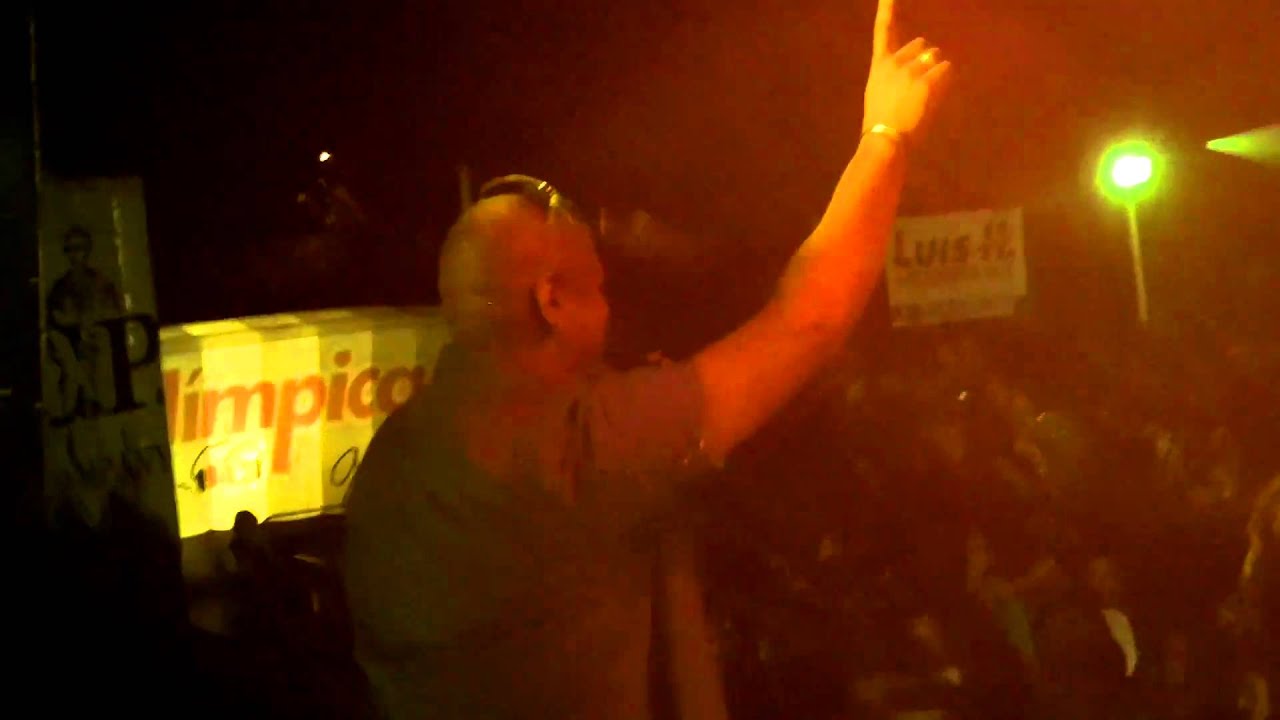 Proyecto Uno - Nelson Zapata en Ibugue - YouTube