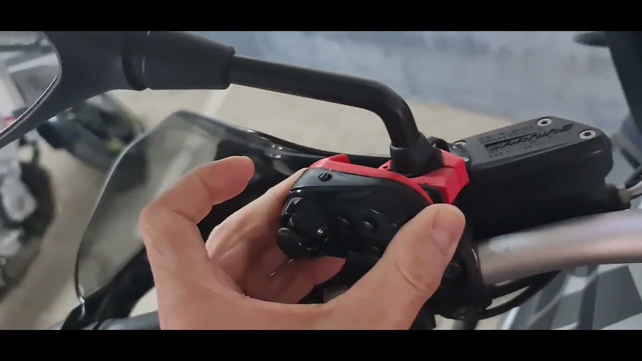 Bluetooth R1 moto - YouTube