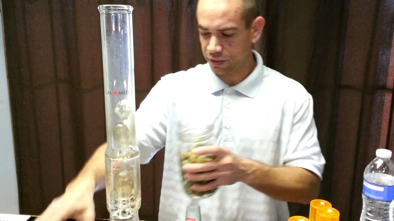 Big bong hits with Big Buddha Cheese at Greenworks - YouTube