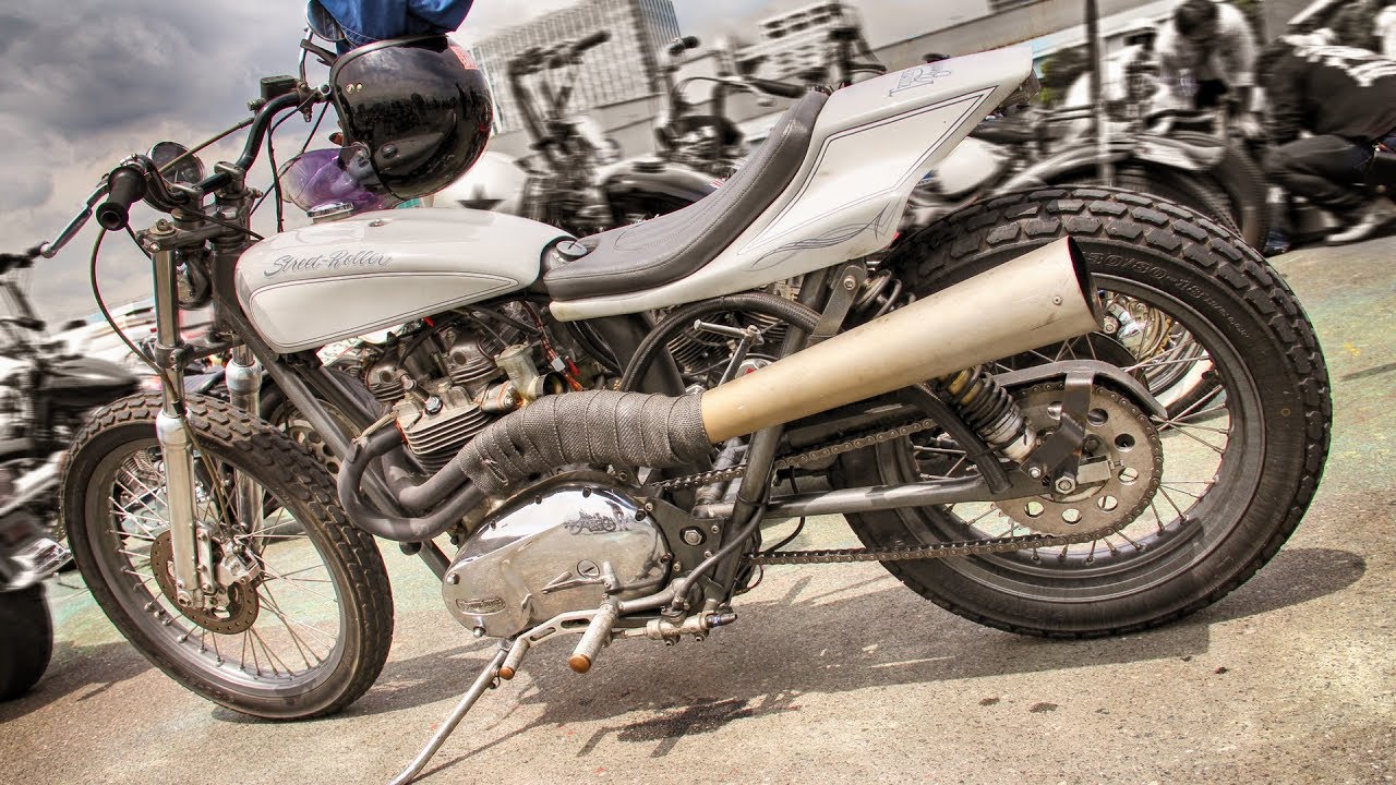 TRIUMPH Street-Bobber Flat Tracker - YouTube