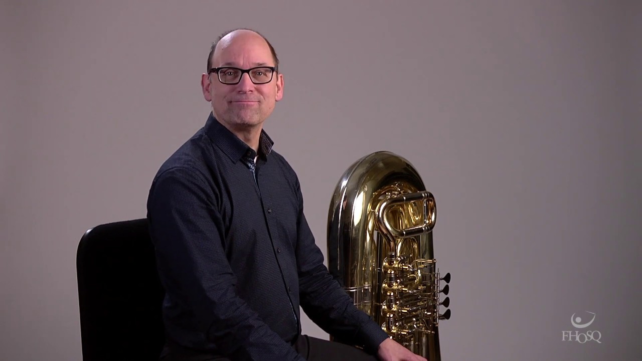 Tuba - L'assemblage de l'instrument et l'adoption d'une bonne posture ...