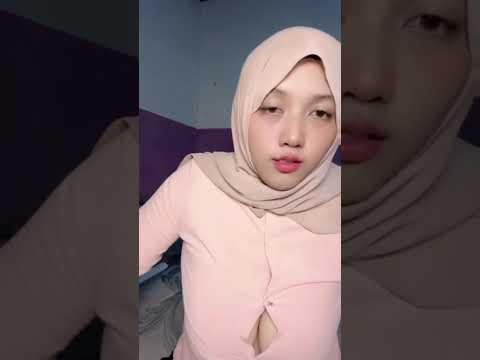 Hijab bunda hot no bra