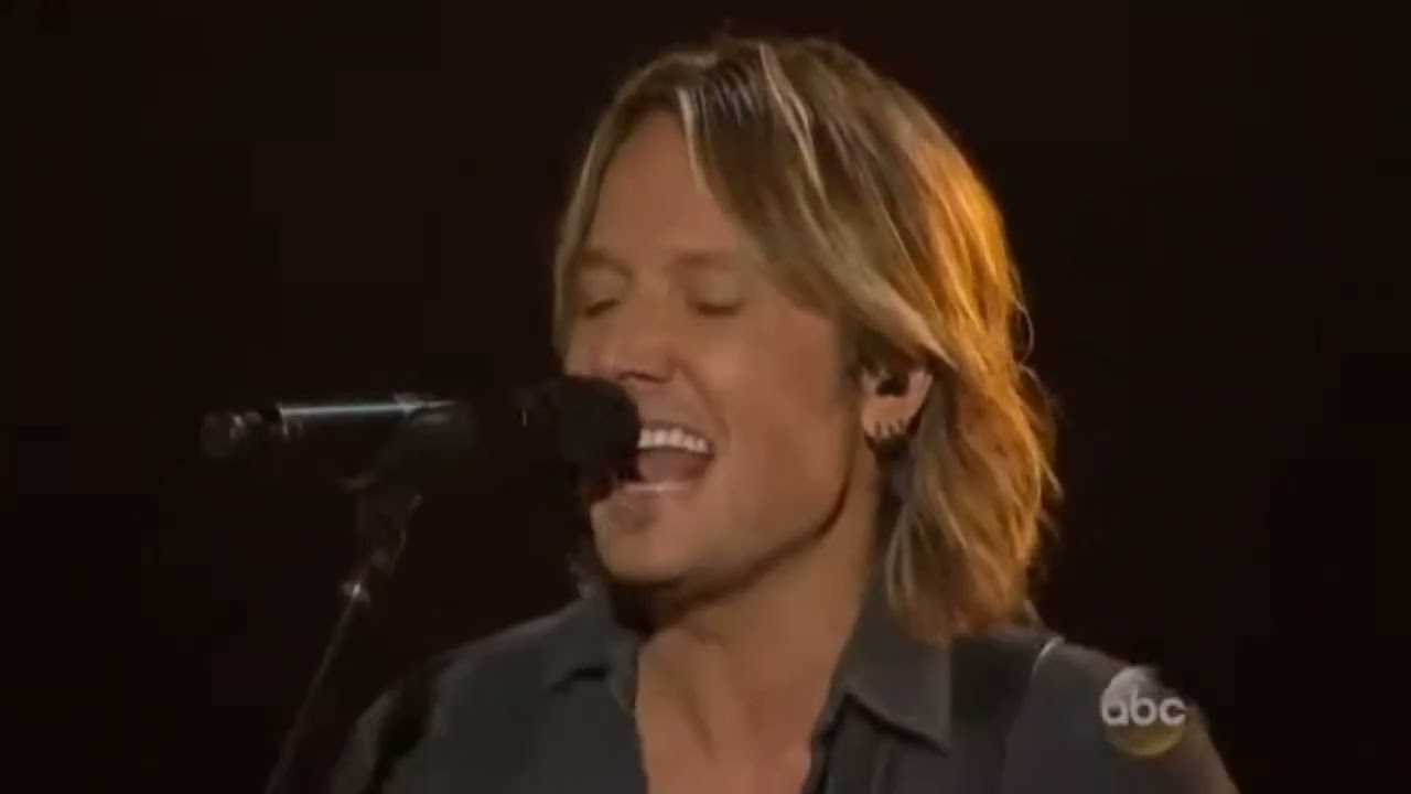 Keith Urban and Miranda Lambert - We Were Us (Live) - YouTube